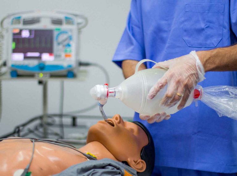 Paracentese: o que é essencial saber na emergência - CUREM